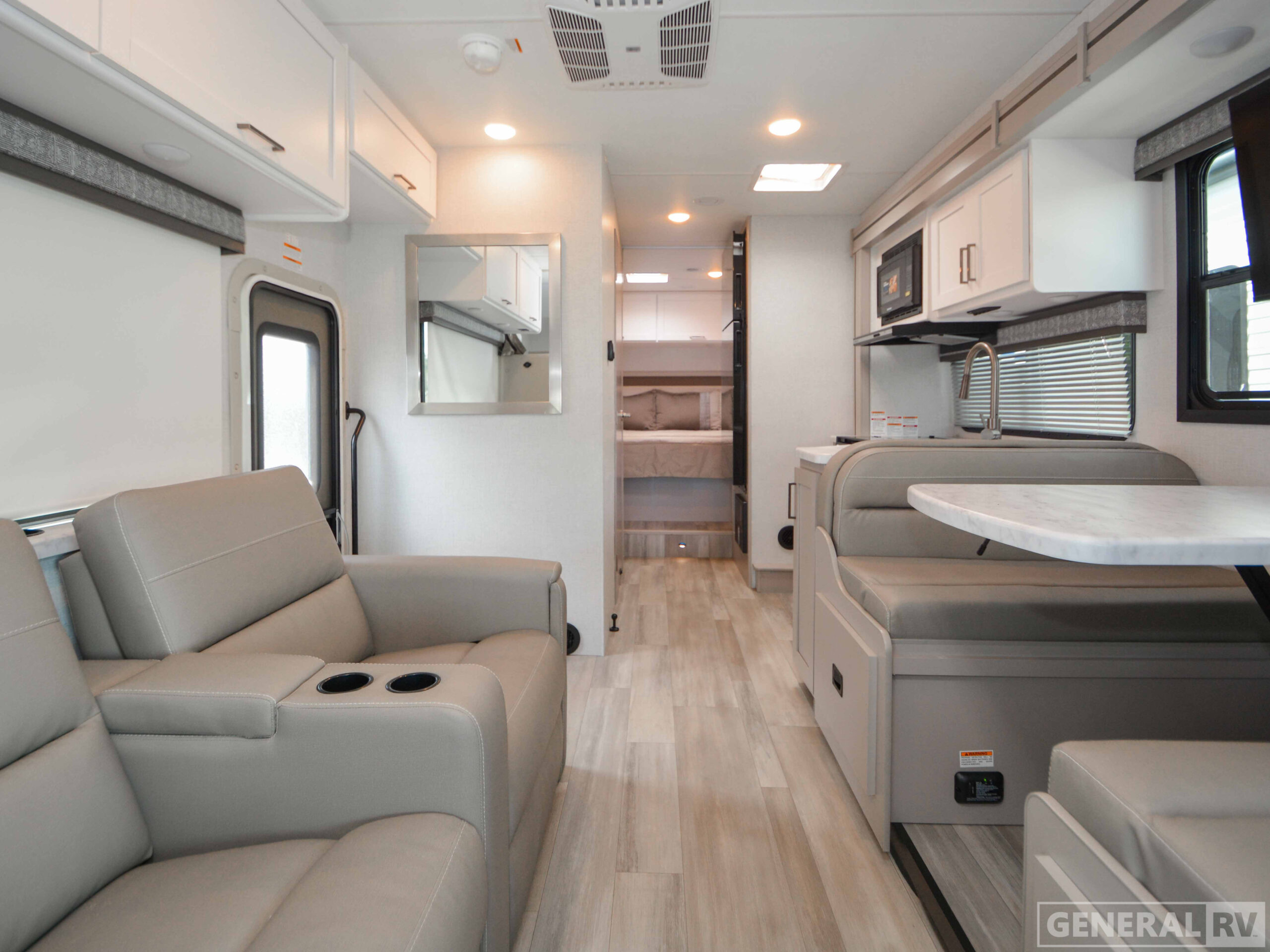 New 2026 Thor Motor Coach PASADENA SE28 for sale in Dover, FL