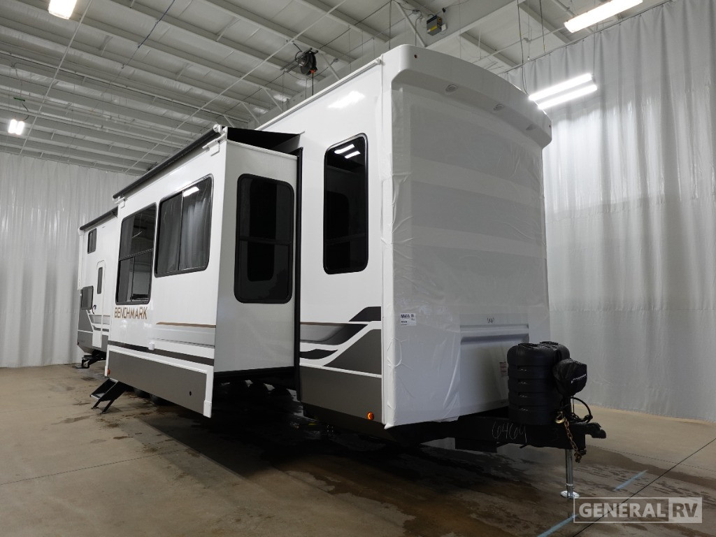 New 2025 Alliance RV Benchmark 42LFT Destination Trailer at General RV ...