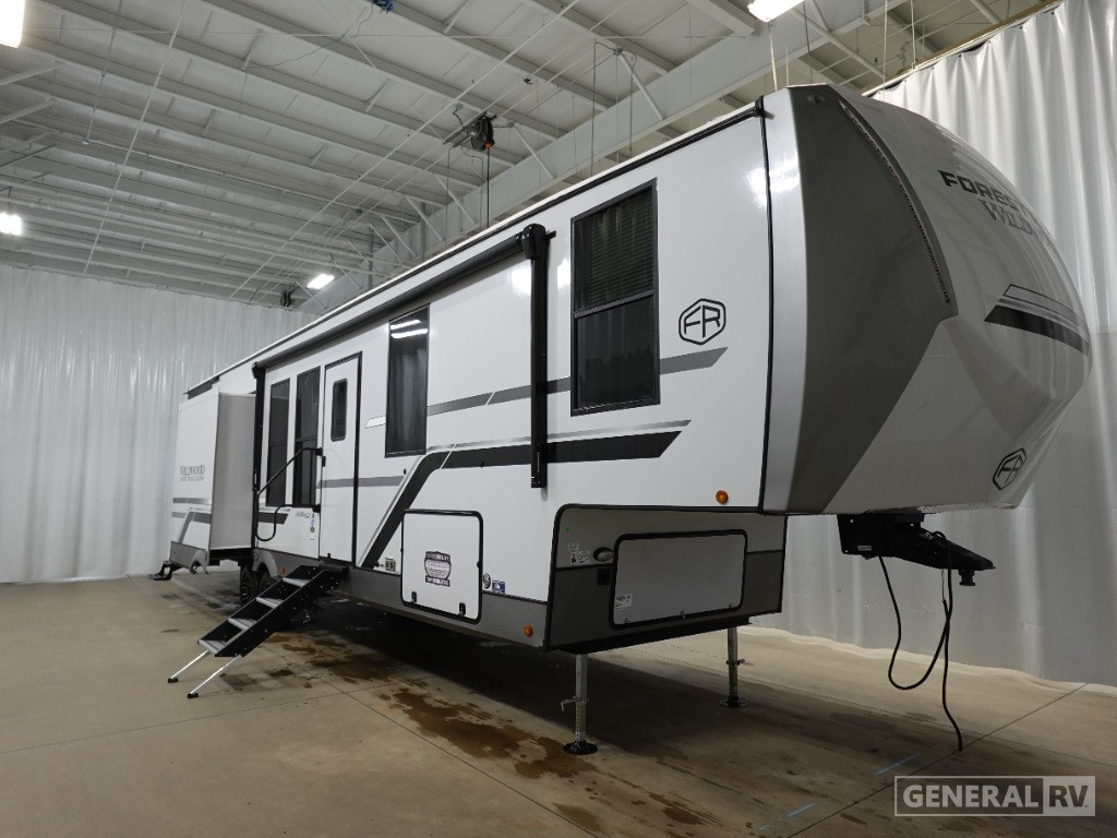 New 2025 Forest River Wildwood X-Lite 38VERANDA Travel Trailer at ...
