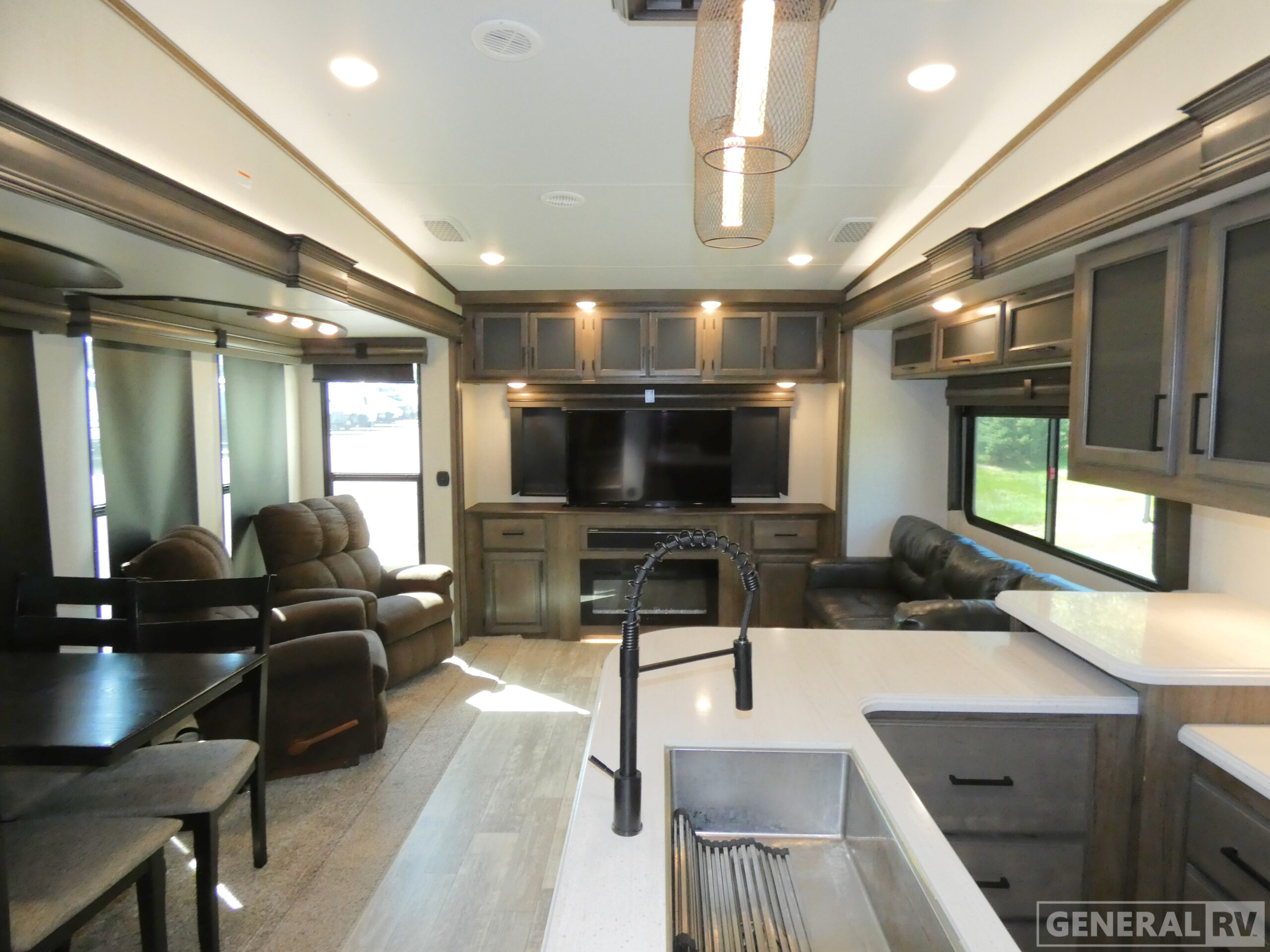 New 2021 Prime Time Manufacturing Sanibel 3402WB for sale in Clarkston, MI