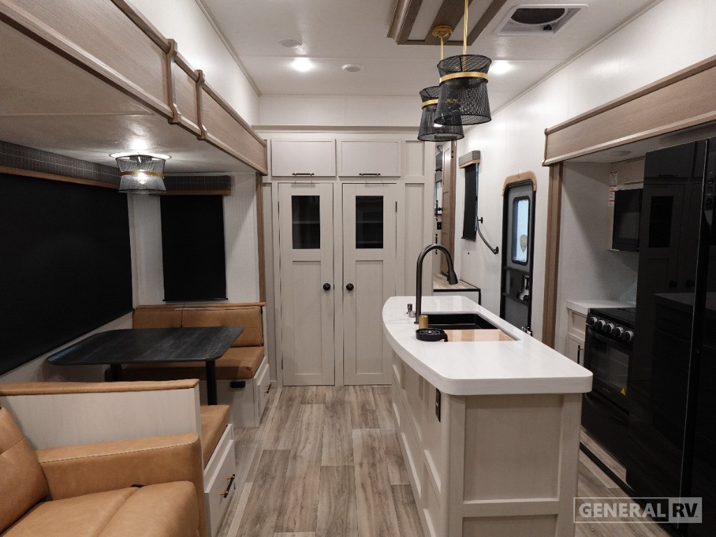 New 2025 Dutchmen Astoria Fifth Wheel Platinum 3603LFP for sale in ...
