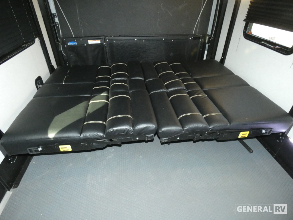 Used 2022 Dutchmen Voltage 3635 for sale in Birch Run, MI