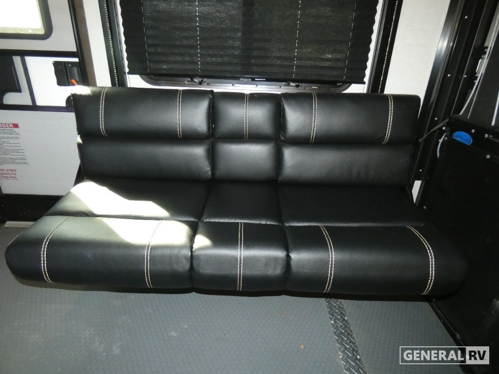 Used 2022 Dutchmen Voltage 3635 for sale in Birch Run, MI