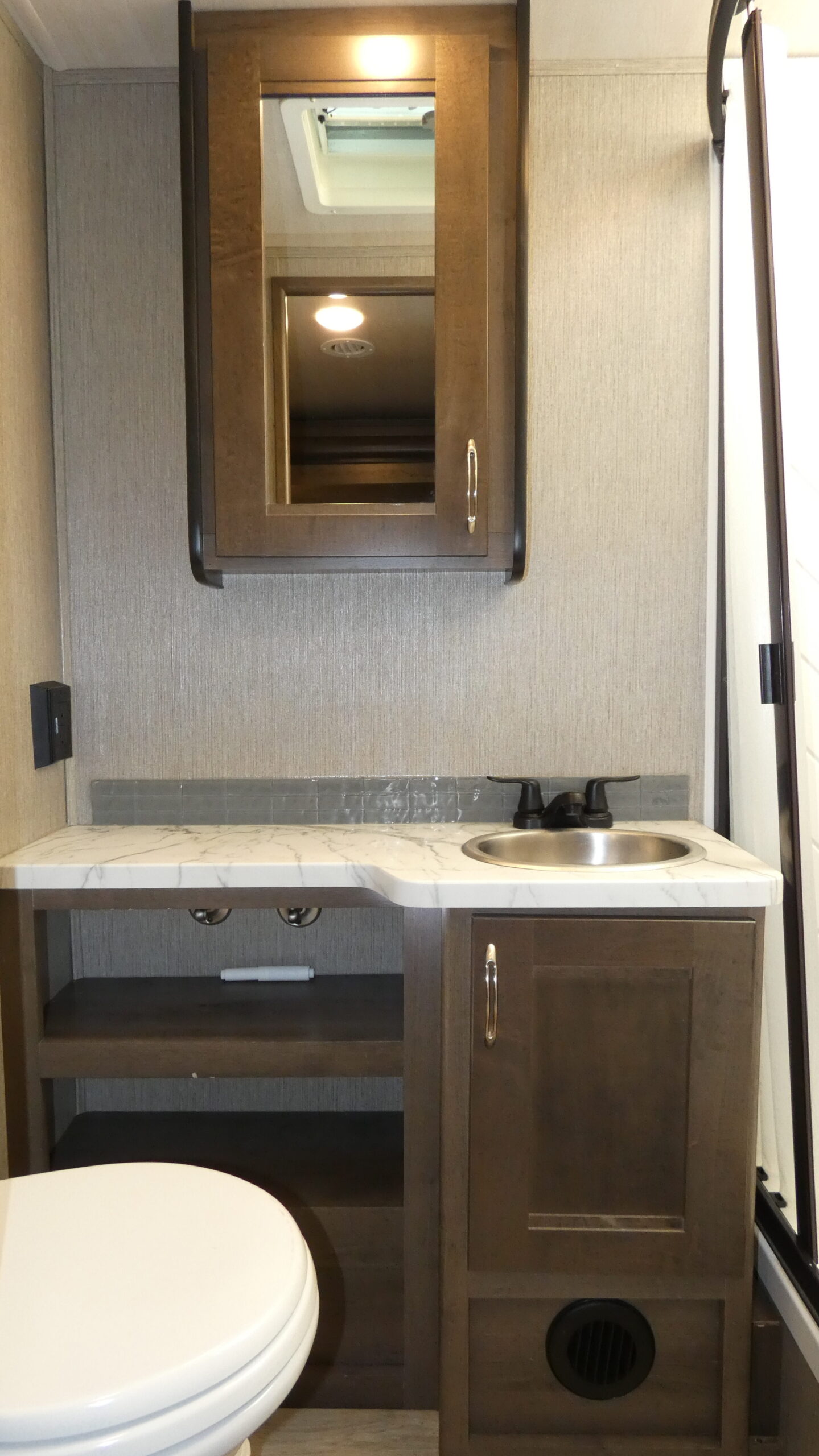 Used 2024 NeXus RV Phantom 32P for sale in Ocala, FL