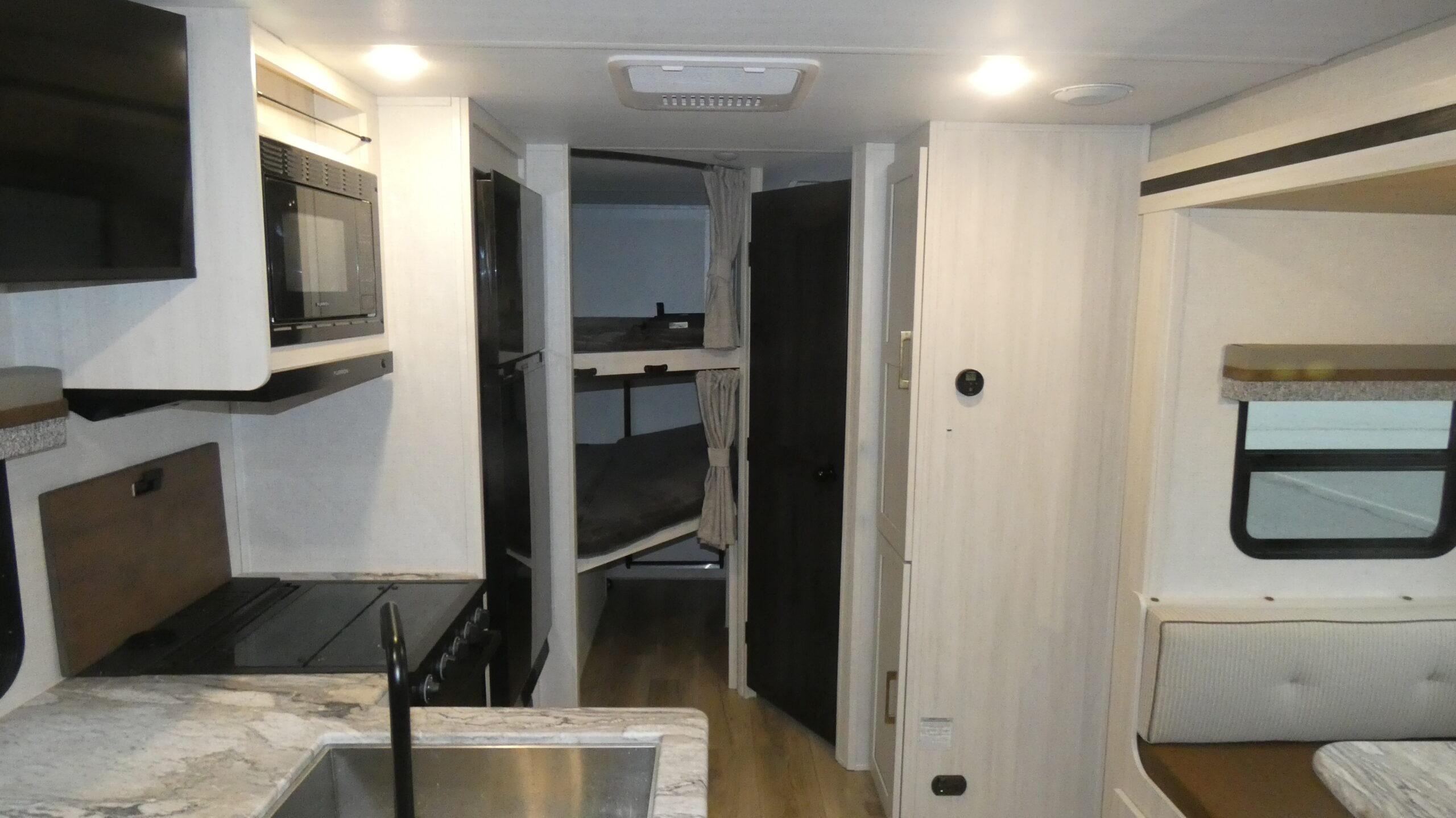 Used 2024 Forest River SURVEYOR 24BHLE for sale in North Canton, OH