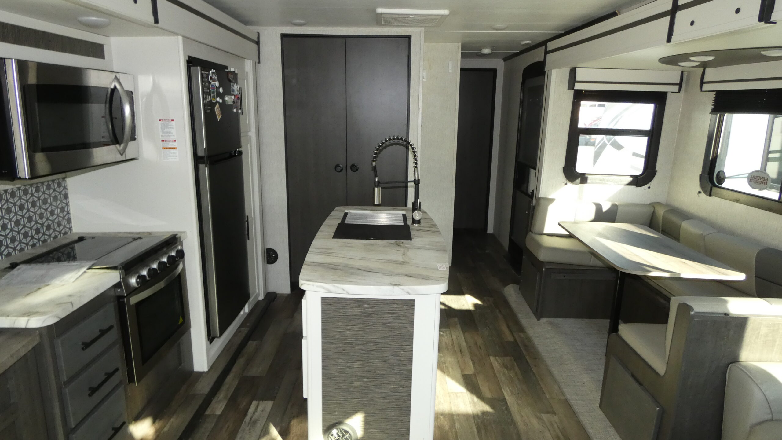 Used 2024 CrossRoads Cruiser Aire (Travel Trailer) CR30RLS for sale in ...