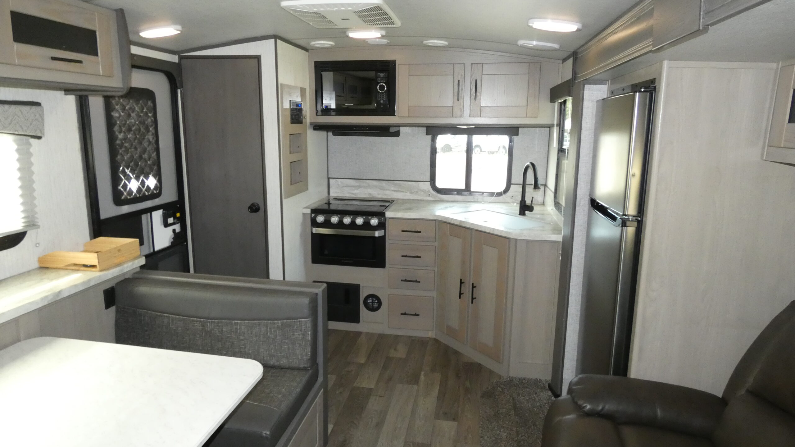 Used 2020 Heartland SUNDANCE ULTRA LITE 242RK for sale in Dover, FL