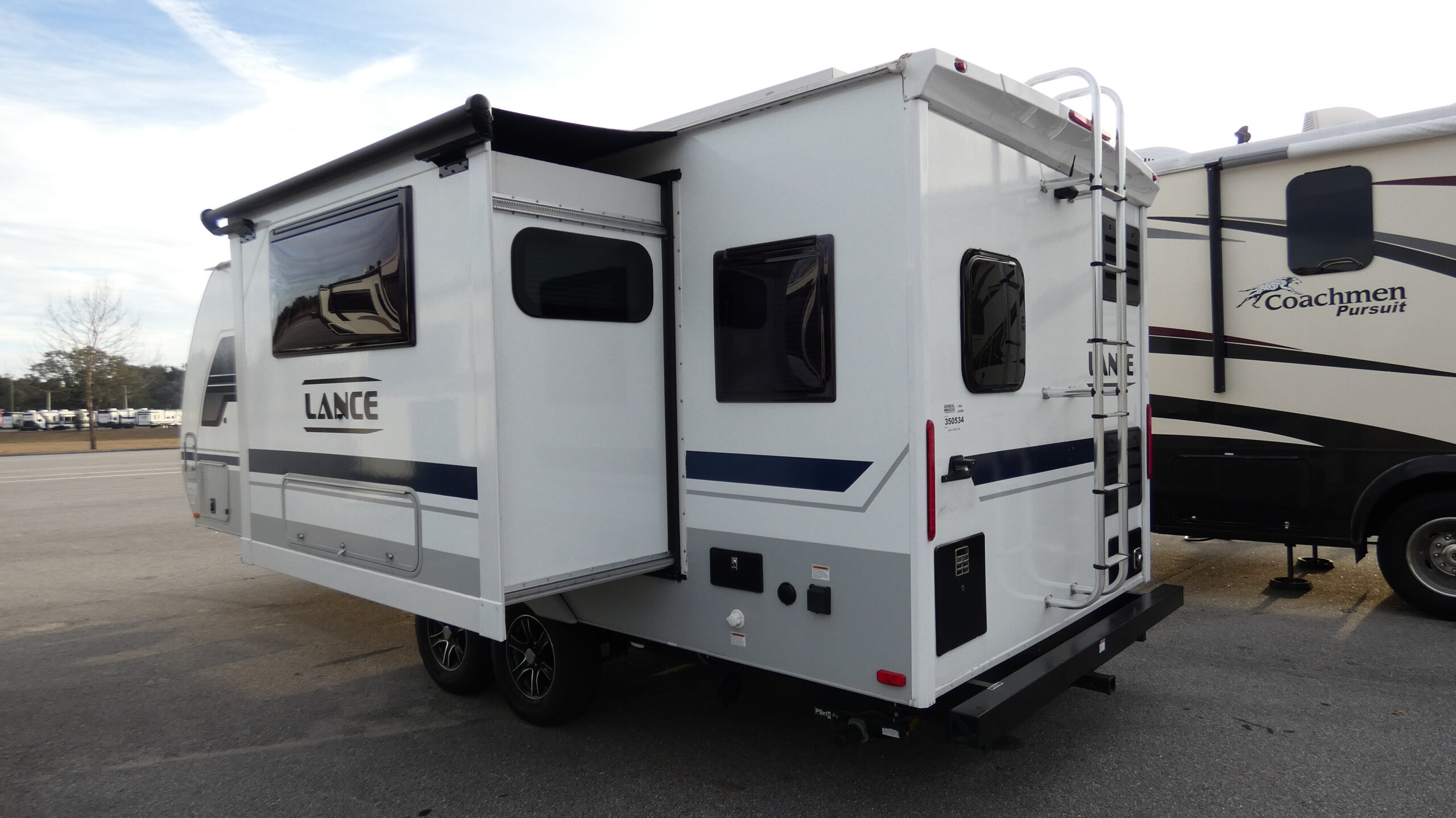 Lance 2285 For Sale