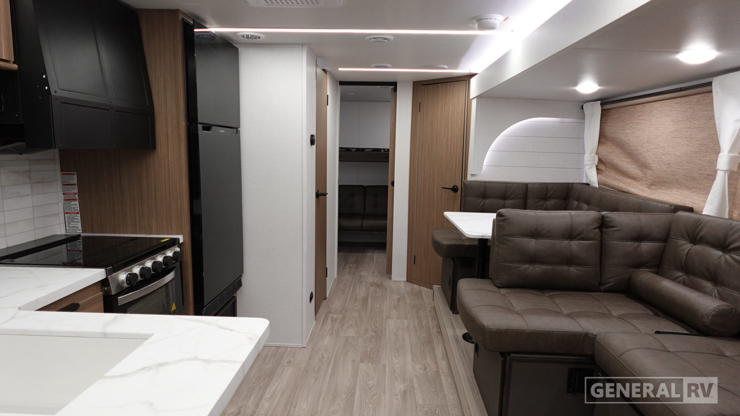 New 2026 Forest River Wildwood X-Lite 273QBXL for sale in Wayland, MI