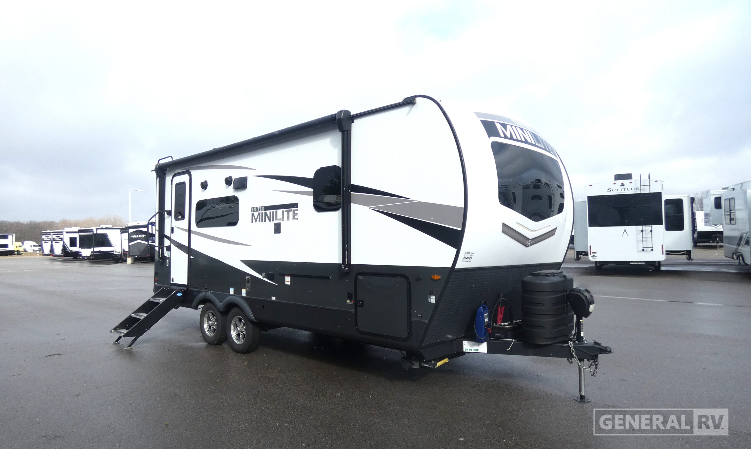 Used 2024 Forest River Rockwood Mini Lite 2205S for sale in Wayland, MI