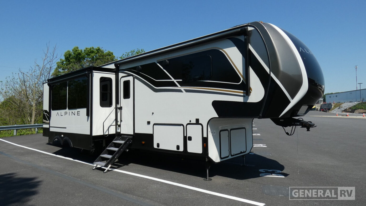 Used 2024 Keystone Alpine 3912DS Fifth Wheel at General RV | Richmond, VA